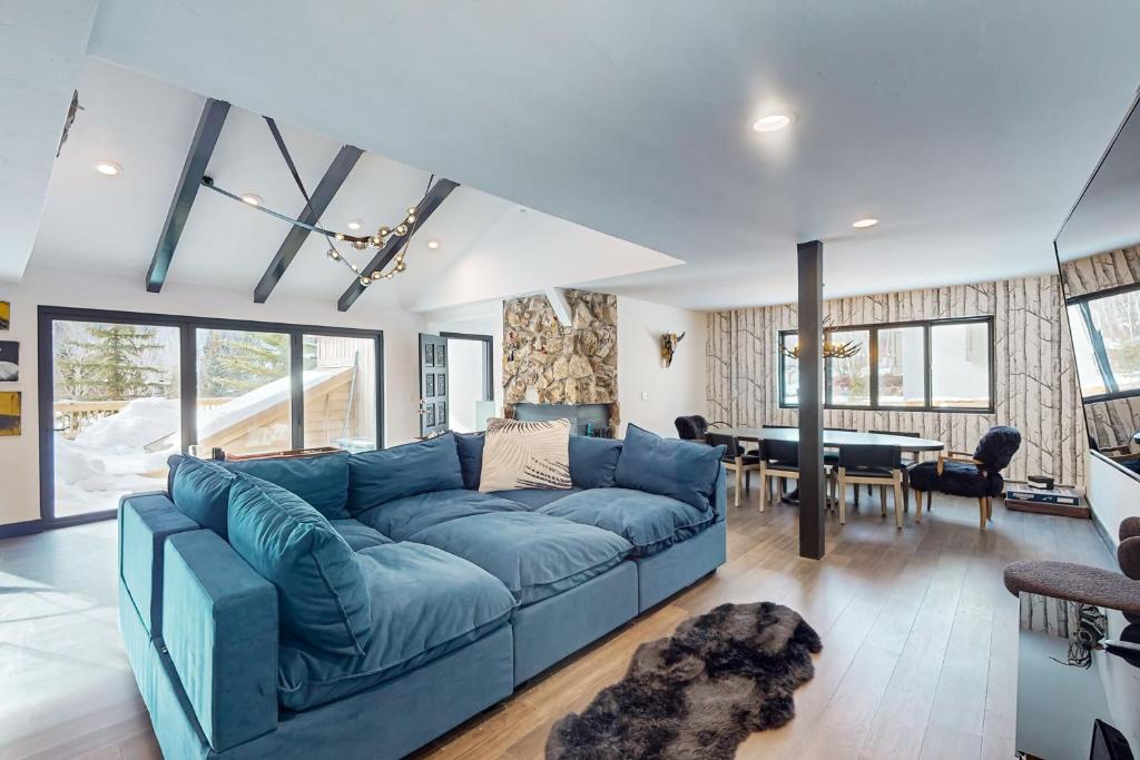 Four Girls Vail, Vail (updated prices 2026)