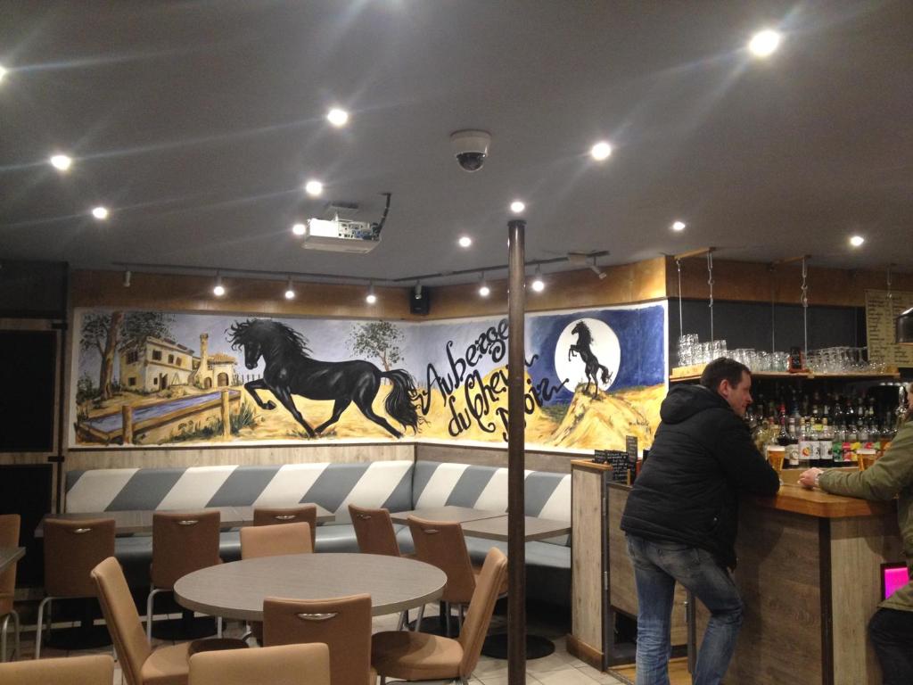 Le Cheval Noir Hôtel Paris Pantin, Pantin (updated prices 2025)