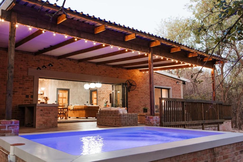 Chawal Stays Ribbok, Marloth Park (updated prices 2026)