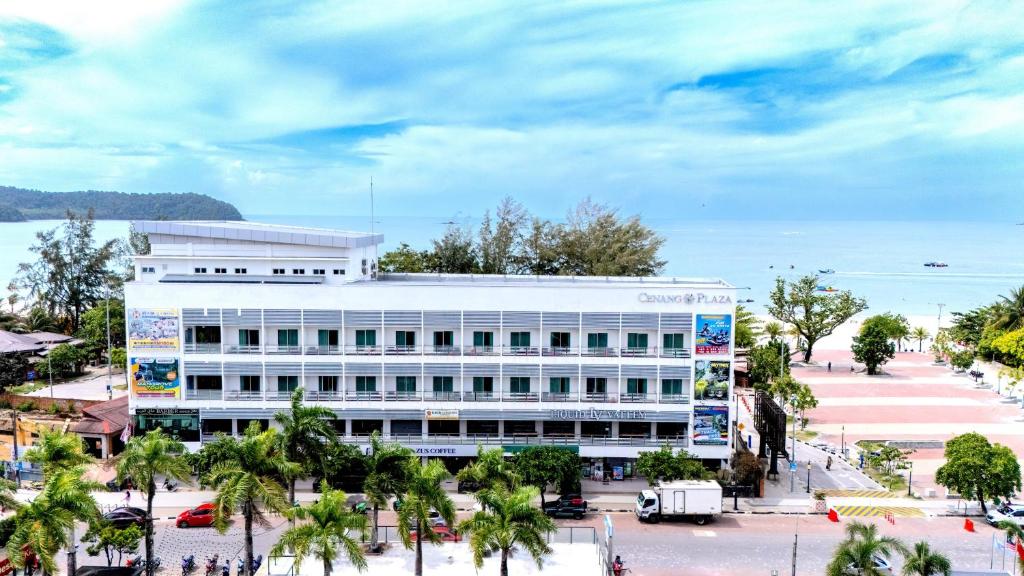 Cenang Plaza Beach Hotel, Pantai Cenang (updated prices 2026)