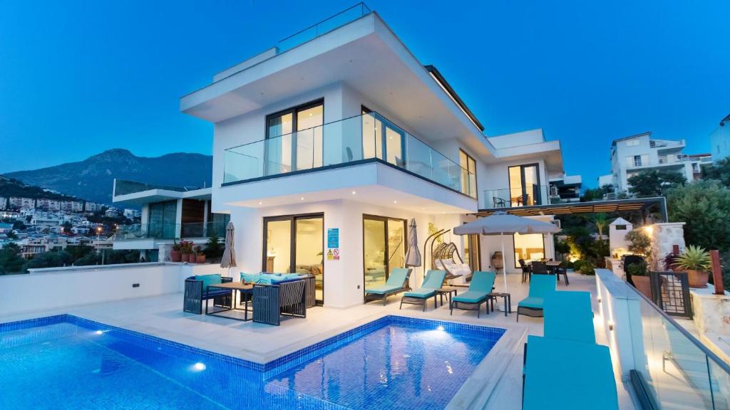 Kalkan 4 Bedroom Villa 1860, Kalkan (updated prices 2025)