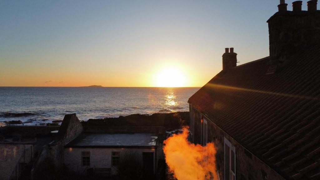 Captain's Lookout, Anstruther (updated prices 2025)