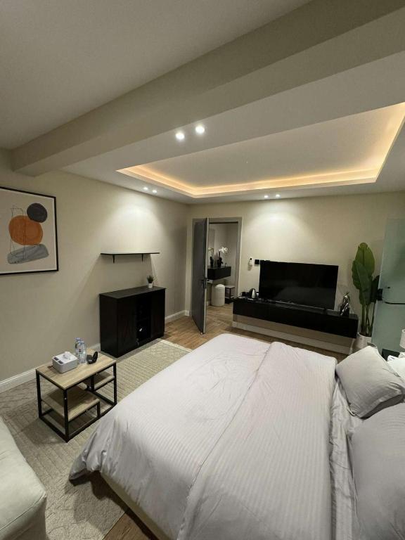 Clever Entry Studio, Riyadh (updated prices 2025)