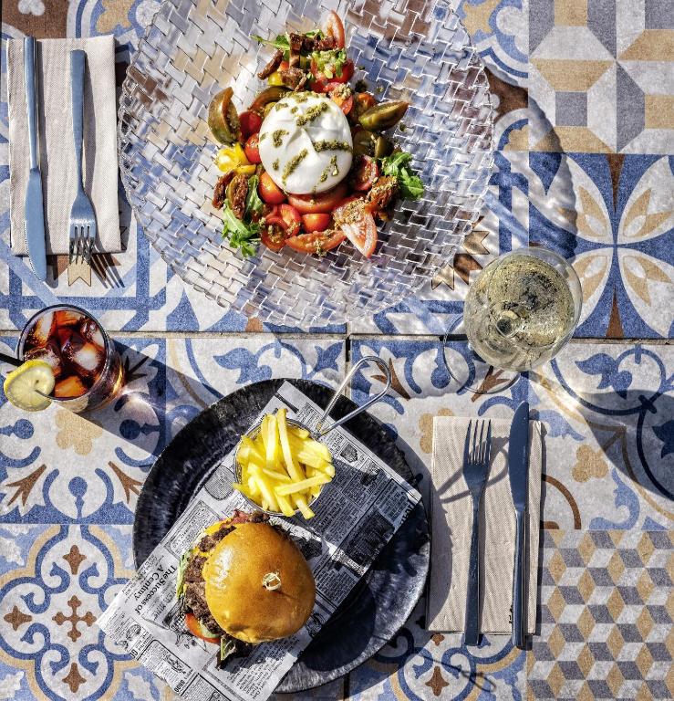 Hotel Barcelona Condal Mar Affiliated by Meliá, Barcelona (updated ...