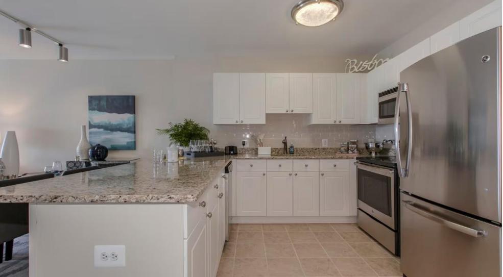 National at Clarendon Metro, Arlington (updated prices 2025)