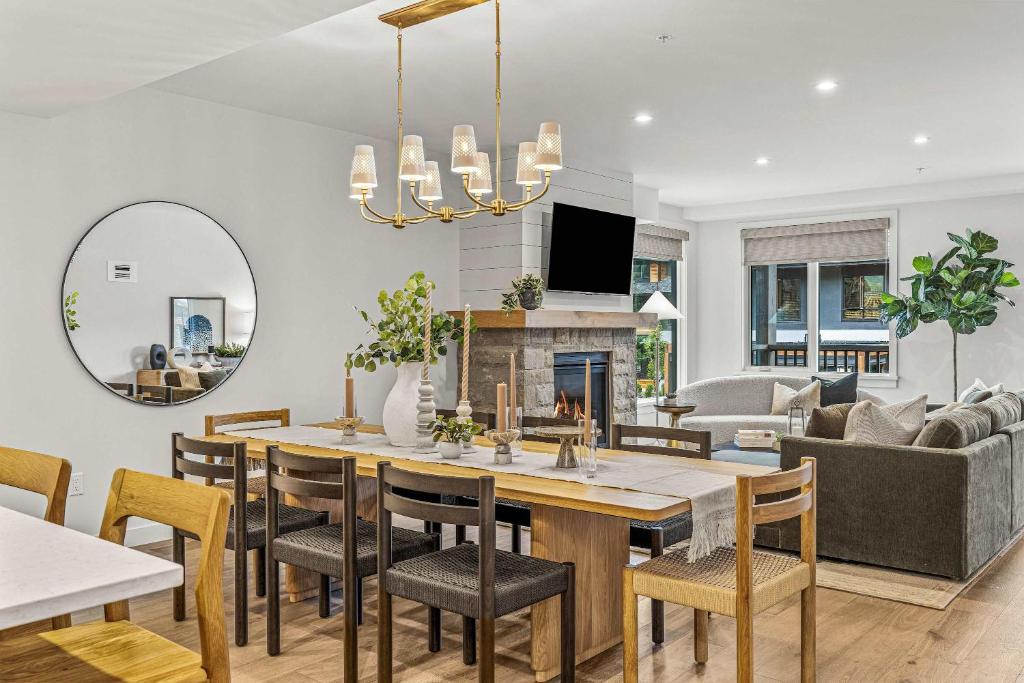 Grizzly Ridge Hydeaway at Spring Creek, Canmore (updated prices 2025)