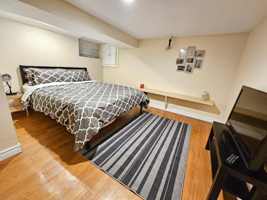 Cozy Suit In Toronto Riverdale, Toronto (updated prices 2025)