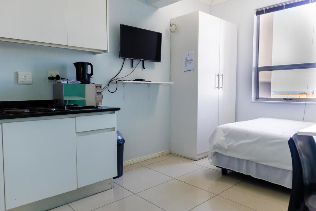 CZ Kubs 43, East London (updated prices 2026)