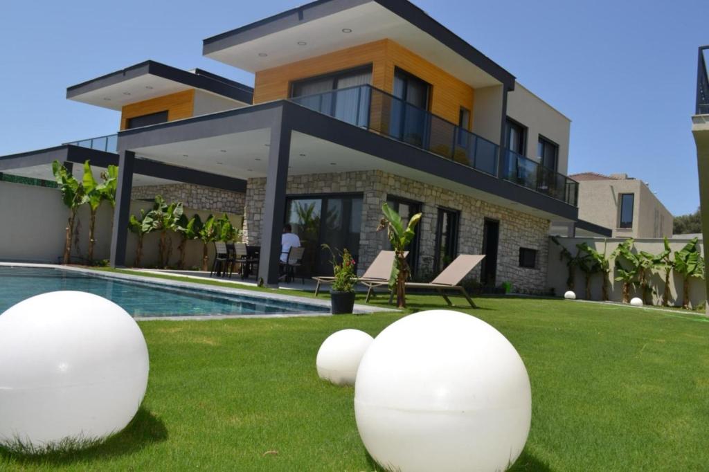 Ayayorgi süper havuzlu yeni, Cesme (updated prices 2025)