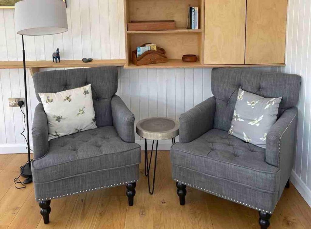 The Beehive at Yonder Meadow, Stoke Canon (updated prices 2026)