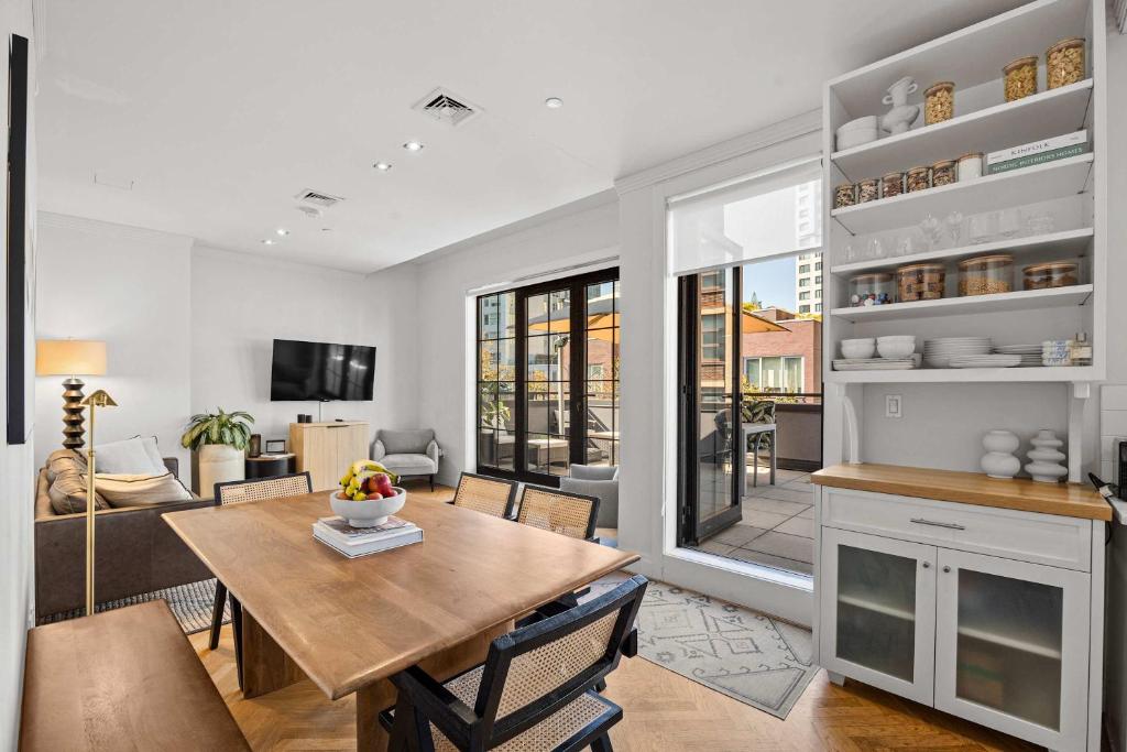 Duffield by Rove Travel Private Patio & Terrace, Brooklyn (updated ...