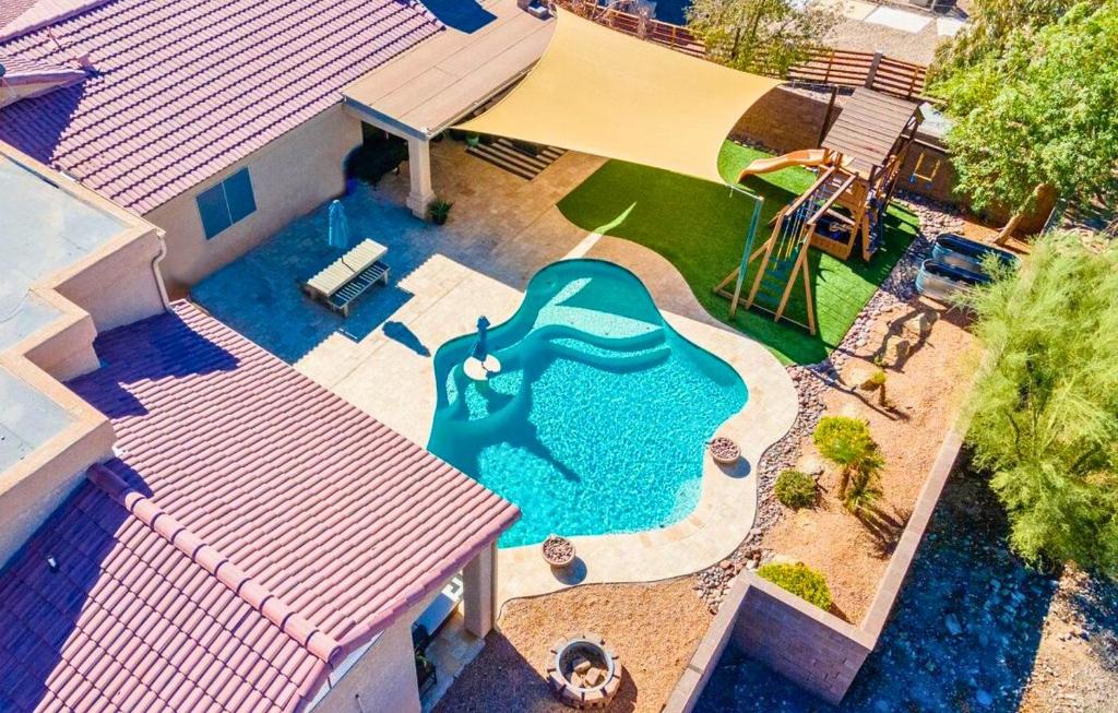 Avalon Havasu Pool Spa Playground Sleeps 20, Lake Havasu City (updated ...