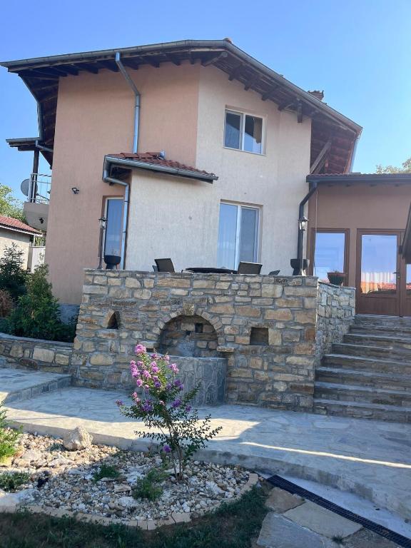 The Mirrors GuestHouse - Къщата с огледалата, Malki Chiflik (updated ...