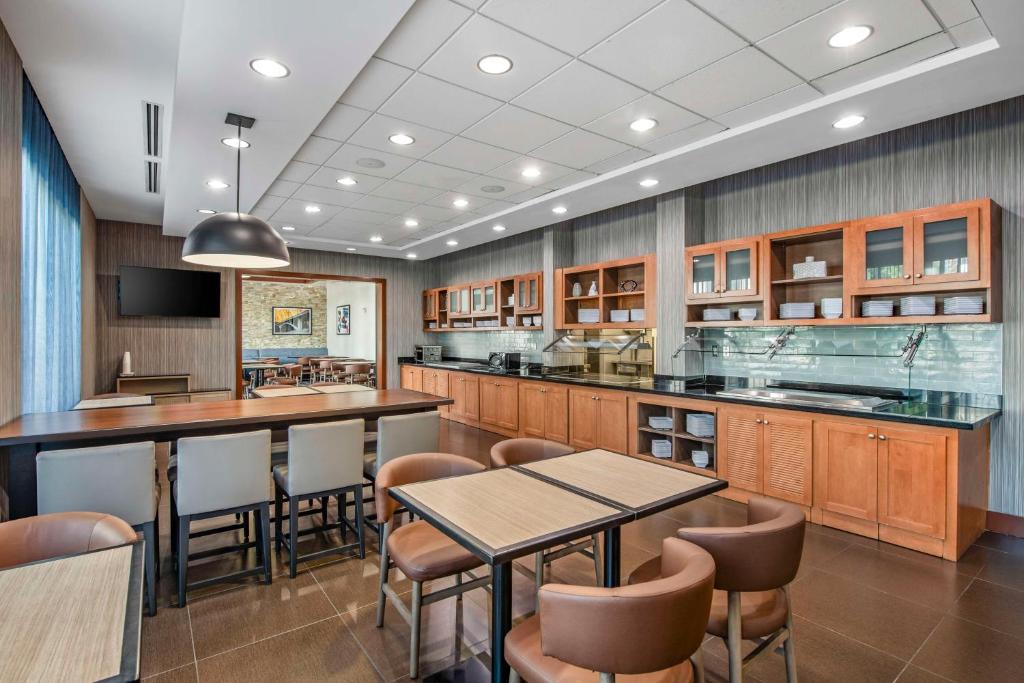 Hyatt Place Riverside Downtown, Riverside (updated prices 2025)