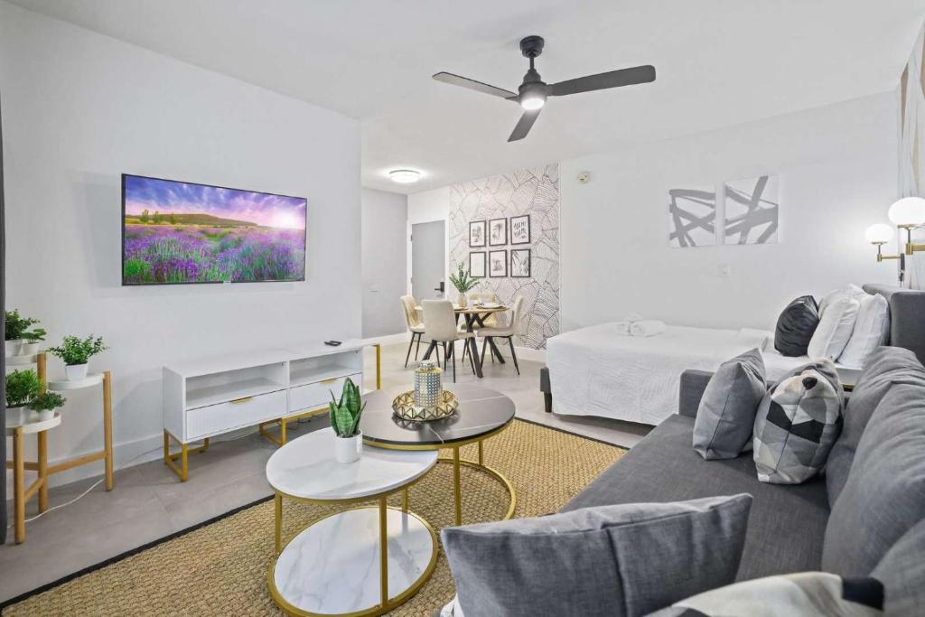 Miami Beach Studio Modern Oasis, Miami Beach (updated prices 2025)