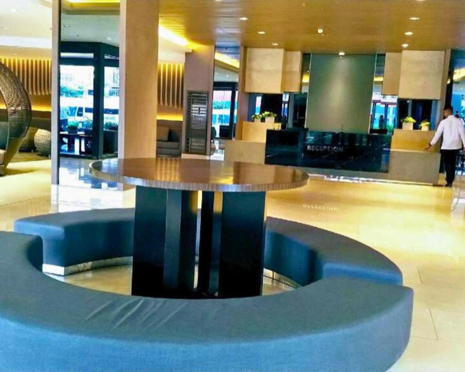 Las Vegas of the Philippines in Pasay Manila Luxury Near NAIA Airport x ...