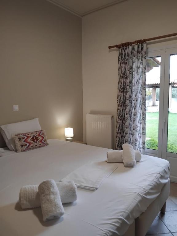 Secret Garden, Diakopto (updated prices 2025)