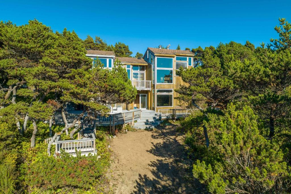 Seal Rock Vacation Rentals 1