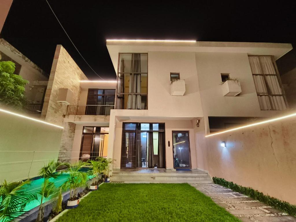 Raichak Radisson fort Fanjipani B9 Bunglow, Diamond Harbour ...