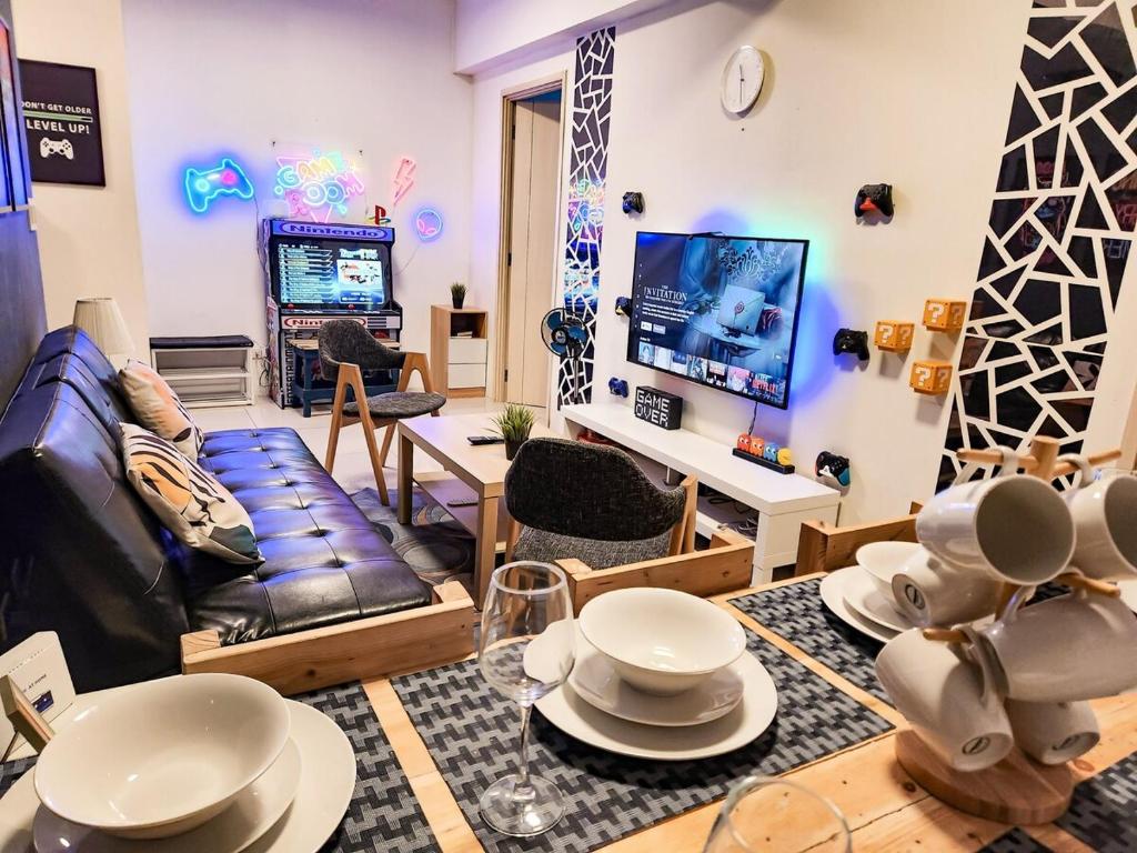 Gaming 2br in Makati with City View Arcade Netflix, Manila (updated ...