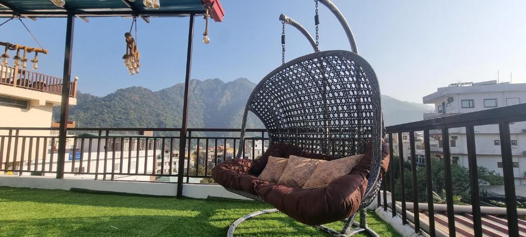 Around stays-Hotel Rising Hills, Tapovan, Rishīkesh (updated prices 2026)