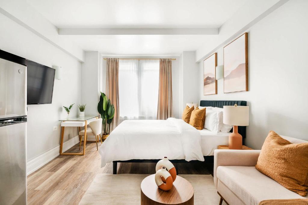 73-304 Newly Reno Studio UWS Doorman Gym Laundry, New York (updated ...