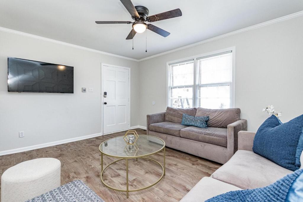 Raleigh house w master suite - 4min to Fenton, Raleigh (updated prices ...