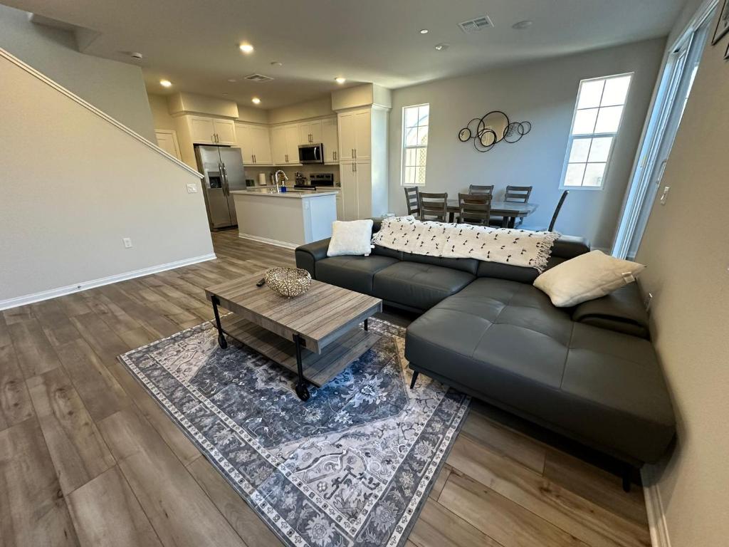 3 bed 3 Bath Gated Corner unit, Upland (updated prices 2026)