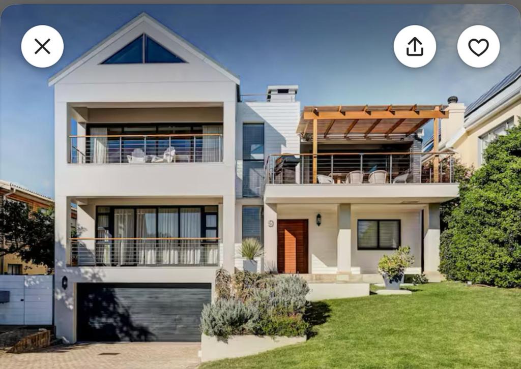 Onrus Beach House, Hermanus (updated prices 2026)
