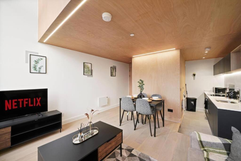 Modern apartment with roof terrace, Manchester (updated prices 2026)