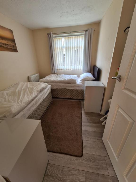 230 Glan Gwna, Caeathro (updated prices 2026)