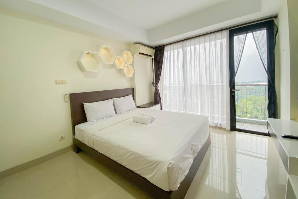 The Modern Studio Room at Beverly Dago Apartment By Travelio, Bandung ...
