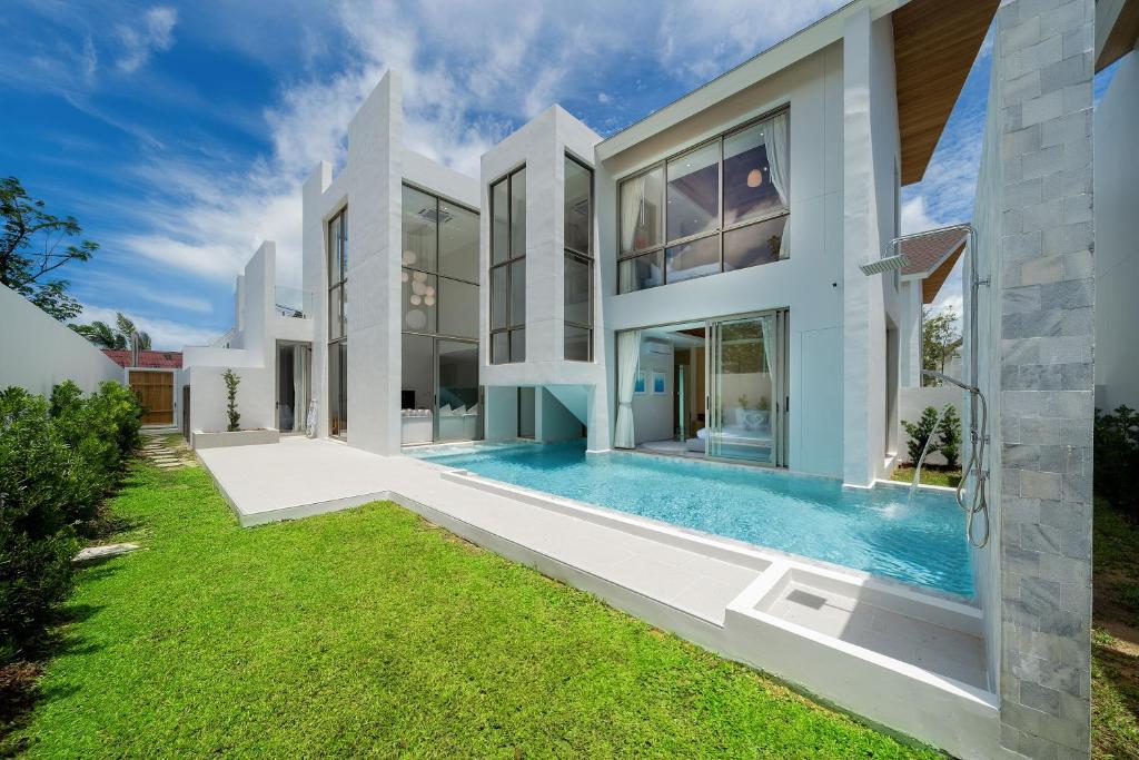 Exclusive 4BR Pool Designer Villa in Lux Pride 2 V6 Residence, Near ...