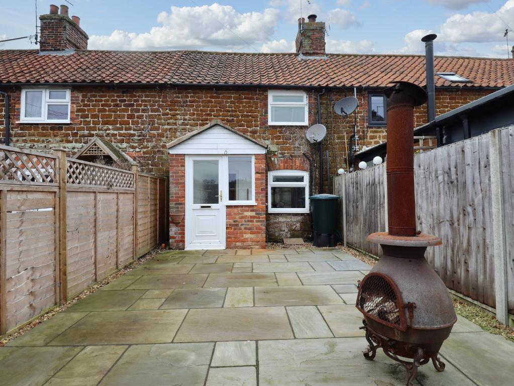 3 Victoria Cottages, Heacham (updated prices 2025)