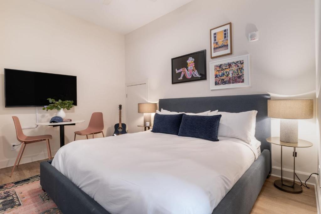 The Conway by AvantStay Modern Comfort Near Downtown Nashville ...