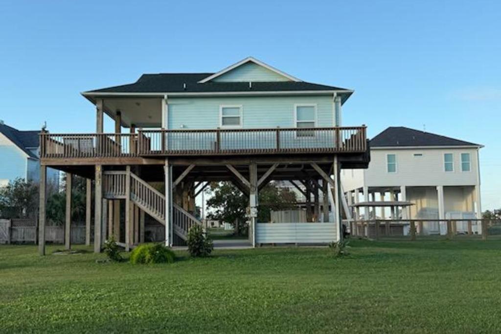 Boujee Beach, Crystal Beach (updated prices 2025)