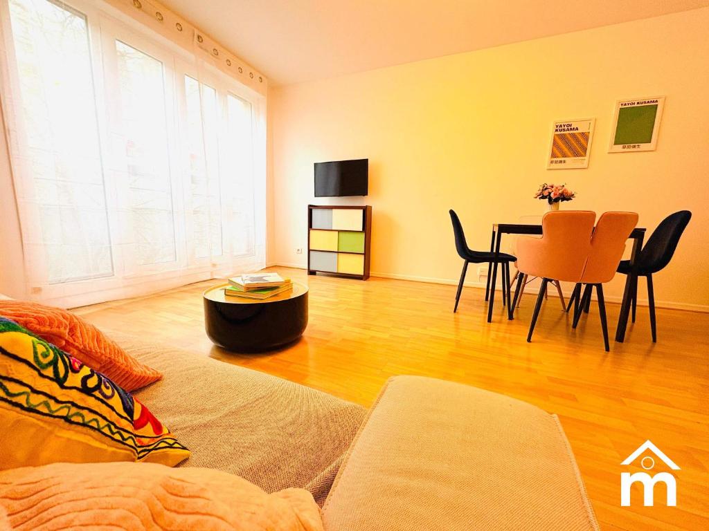 Paris Bercy with car park by Melvane, Charenton-le-Pont (updated prices ...