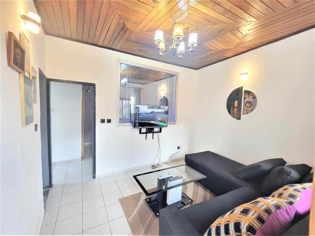 Yafé Bastos 19, Yaoundé (updated prices 2026)