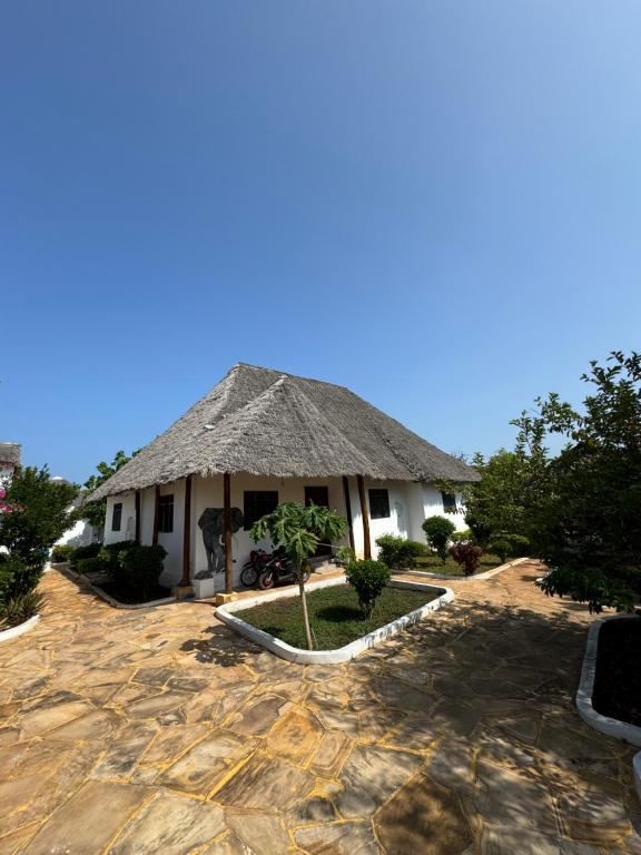 Makuti House including Private cook, Pwani Mchangani (updated prices 2025)