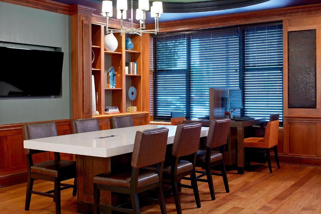 Residence Inn Minneapolis Downtown at The Depot, Minneapolis (updated ...