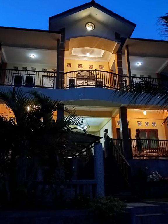 ESTEVANIA LODGE Kelimutu, Ende (updated prices 2026)