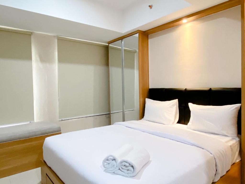 Good and Cozy Living Studio Pollux Chadstone Apartment By Travelio ...
