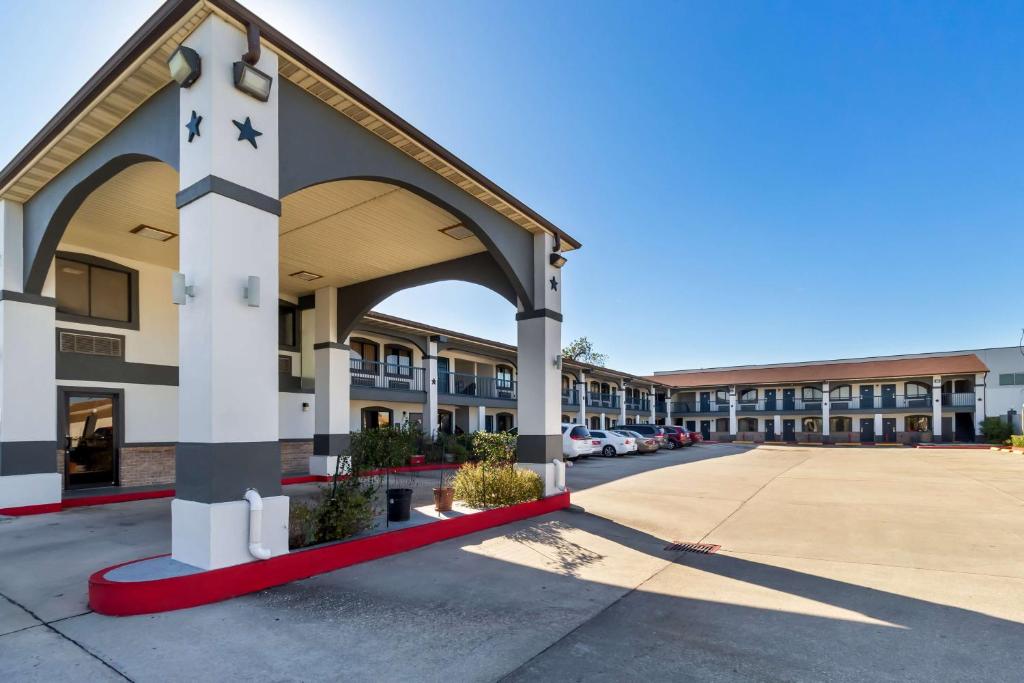 Americas Best Value Inn Houston Heights at I-45, Houston (updated ...