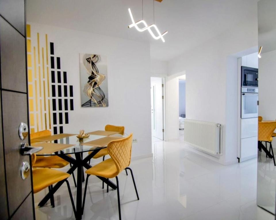 Central Lux&Special Place-parcare gratuita, check-in independent si ...