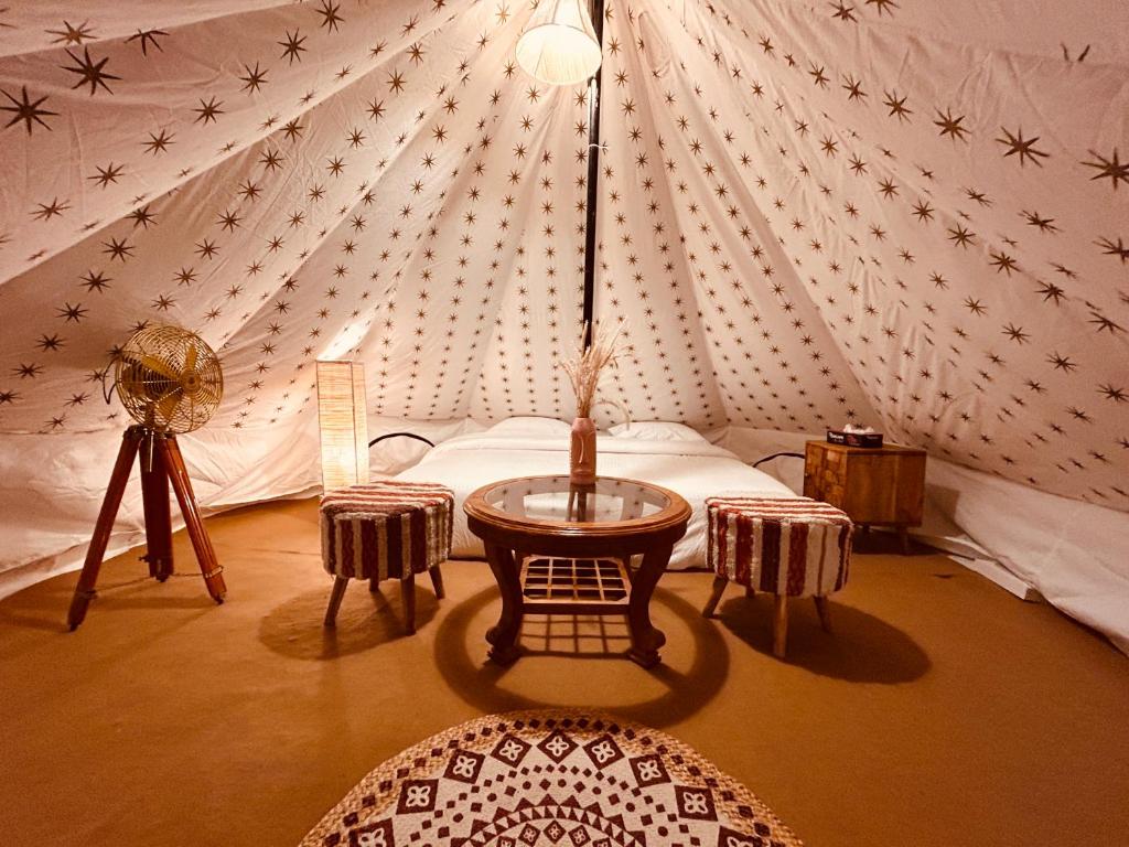 Baari Cafe & Glamps, Kasol (updated prices 2025)