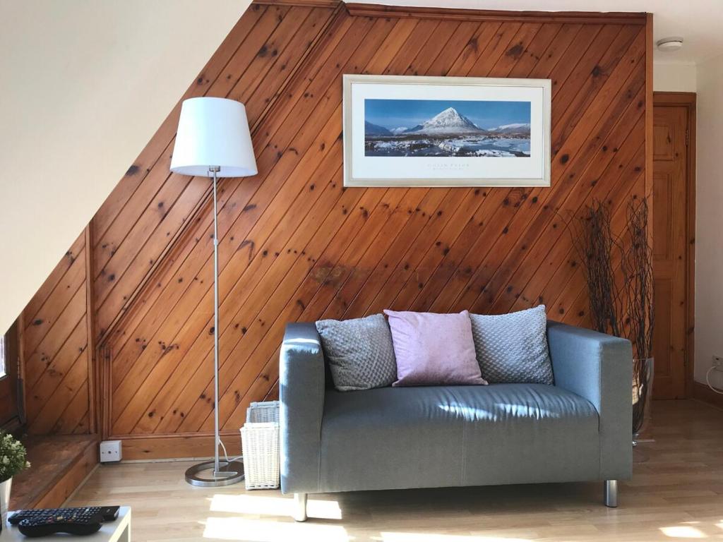 STYLISH APARTMENT with PRIVATE ROOF TERRACE, Edinburgh (updated prices ...
