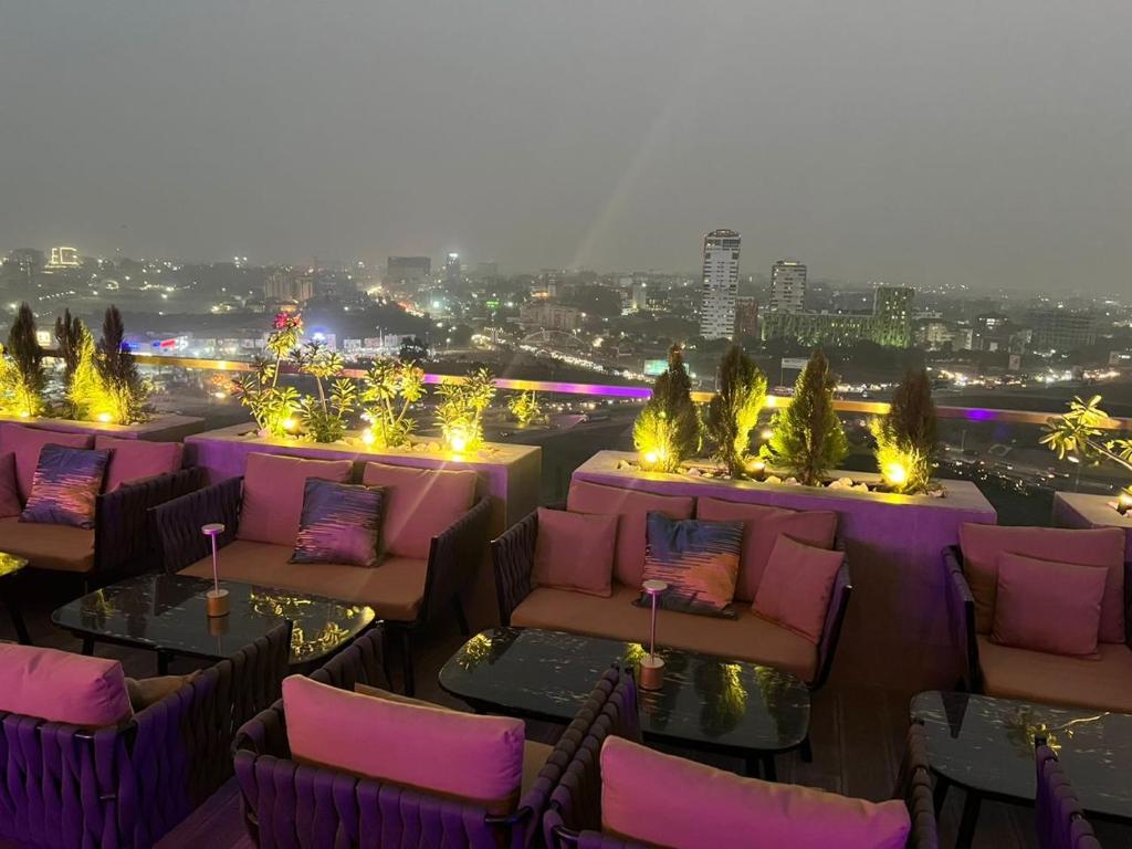 Luxury One-Bedroom Apt at The Signature Near Airport, Accra (updated ...