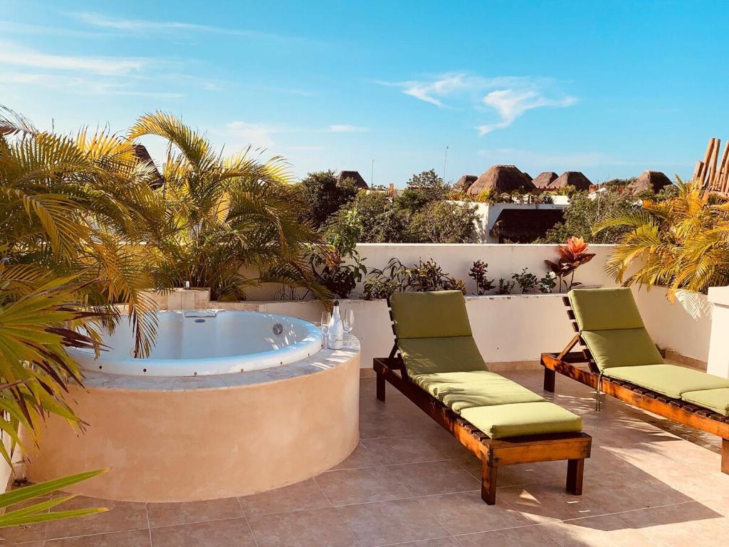 Spacious Penthouse with private rooftop, Tulum (updated prices 2025)