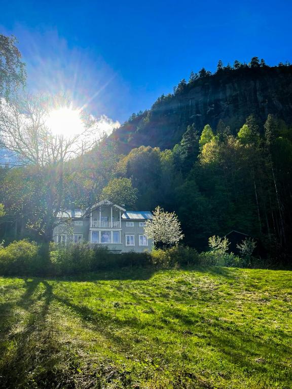 Charming Farm From 1600S In Stunning Surroundings, Treungen (precios ...