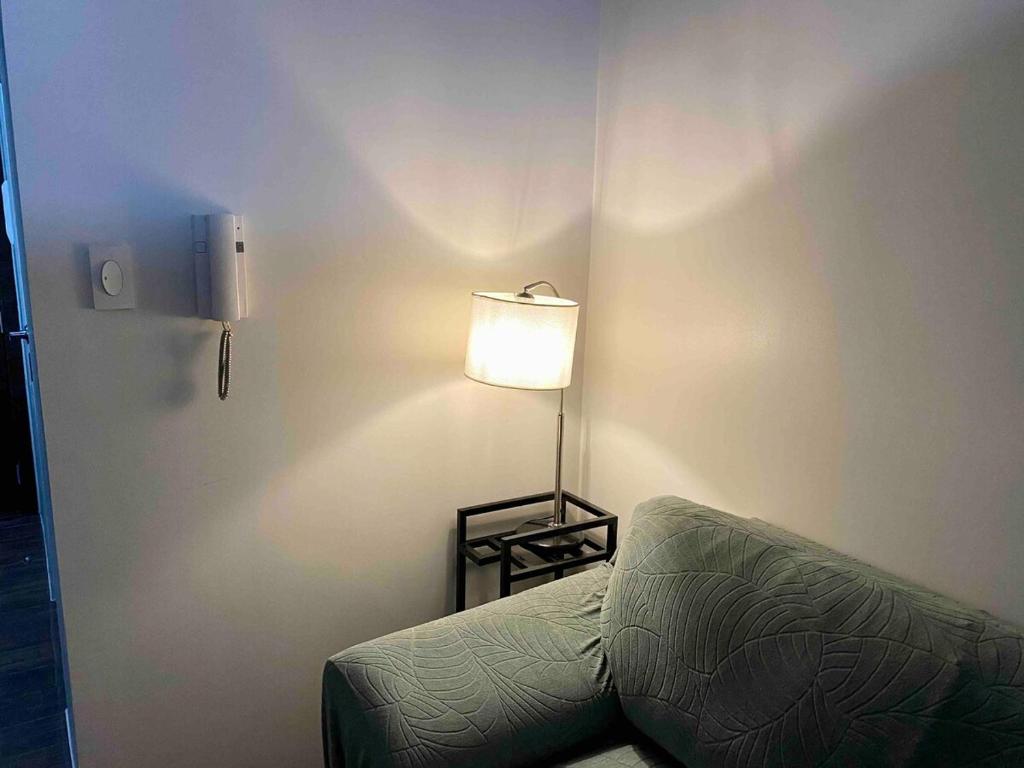 Lady Diana Mirror mirror Penthouse Makati Gym Swim Park, Manila ...